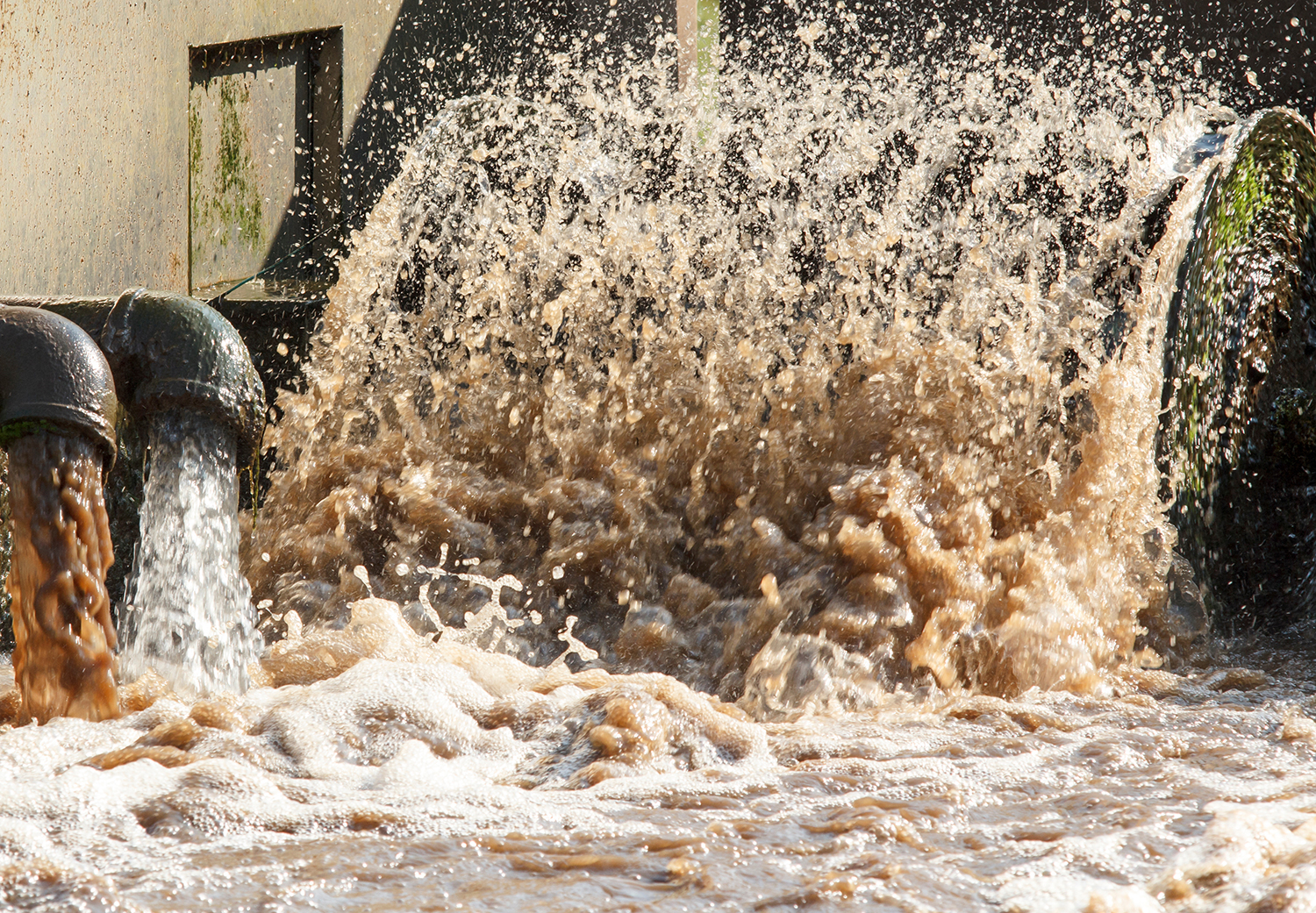 Eau Turbide : Causes & Conséquences pour votre chauffage